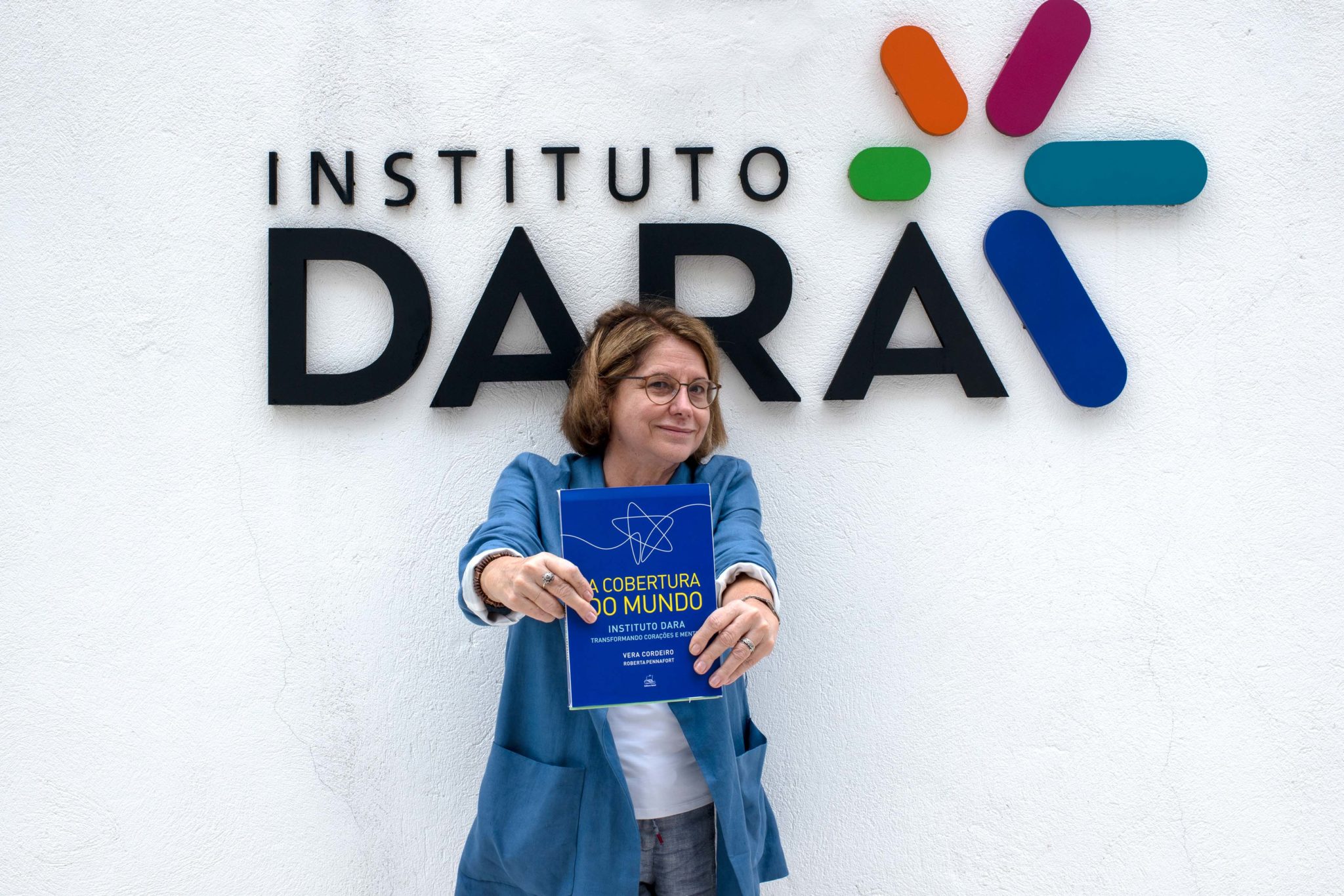 Médica Vera Cordeiro lança livro em que conta sua trajetória de 30 anos ...